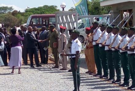 How do I apply for a visa to Uganda? | DCIC